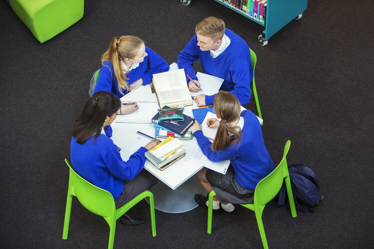 Secondary Plus - English for kids aged 11-18 | British Council Romania